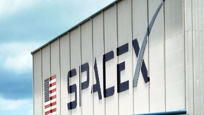 Musk's SpaceX IPO jolts life back into European retail investing | HyprNews